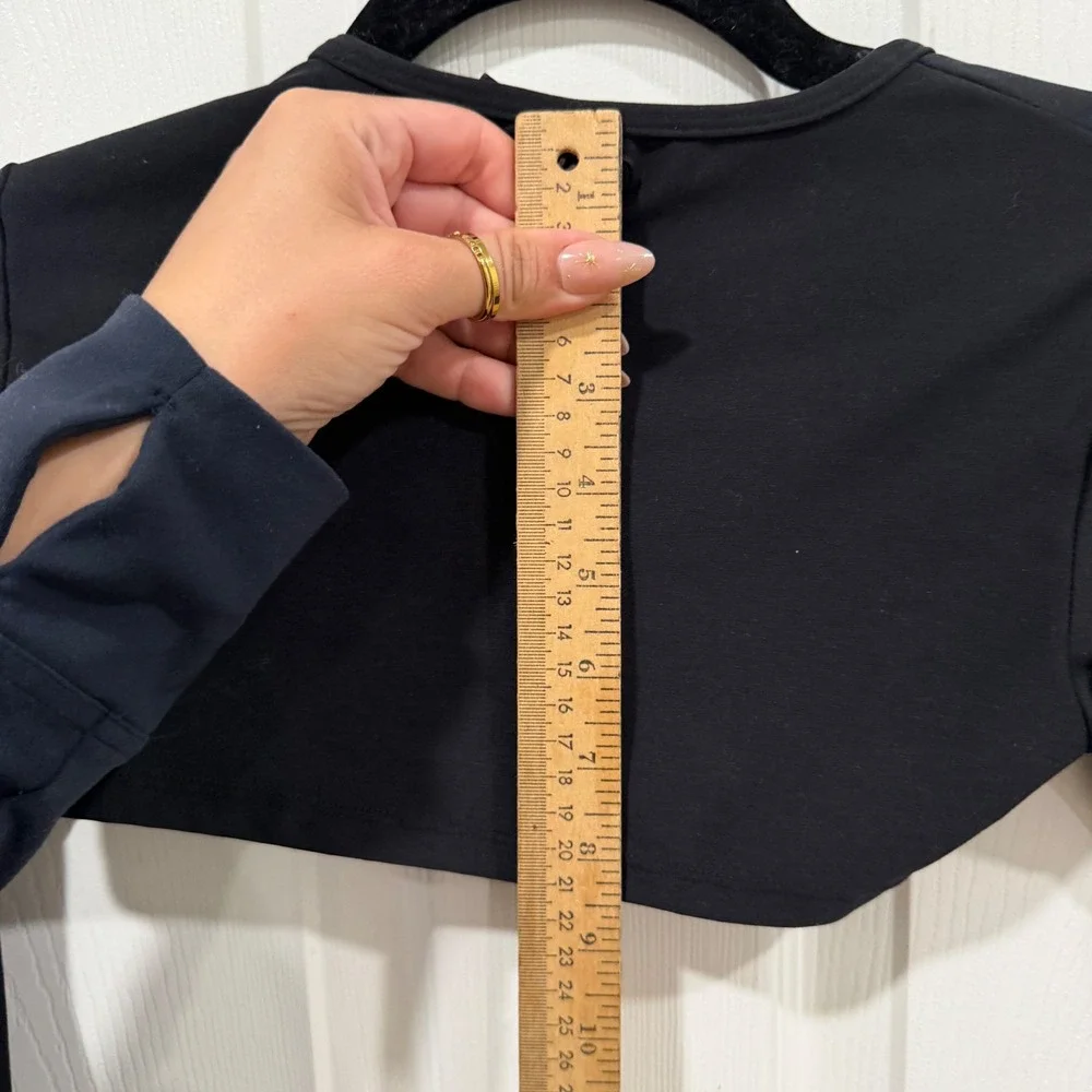 PrettyLittleThing | Sweaters | Prettylittlething Shape Black Long ...